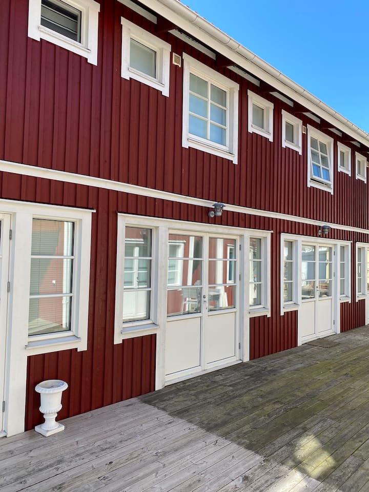 Härlig Sjöbod Mitt I Kungshamn - Kungshamn