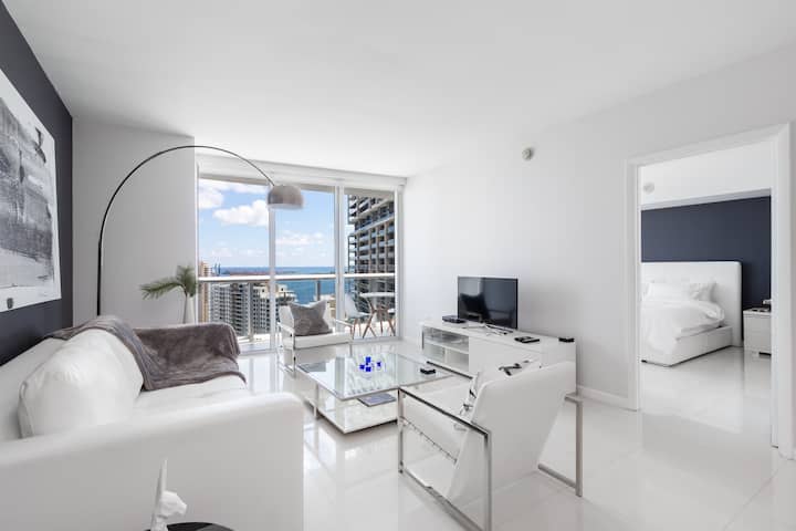 Luxe Bayview 1br At Icon Brickell: 37th Floor View - Miami, FL