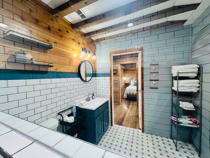 Coen’s Cozy Cabin - Corpus Christi, TX