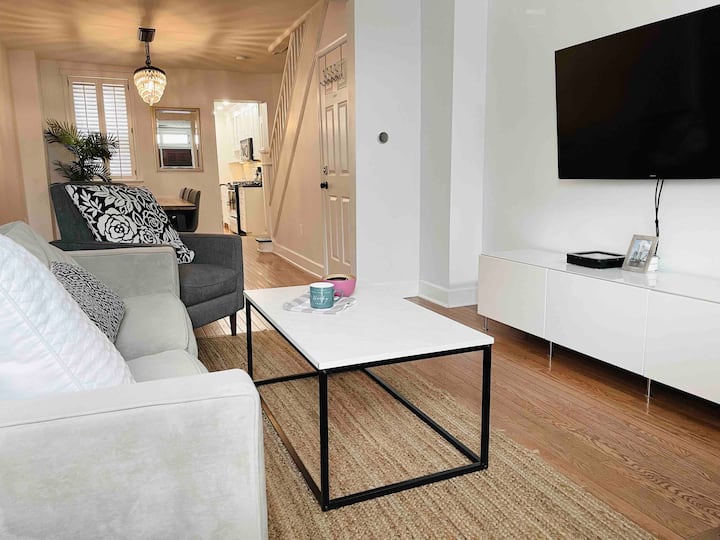 Walkable Spot In Federal Hill! Family Home - Morgan State University, Baltimore