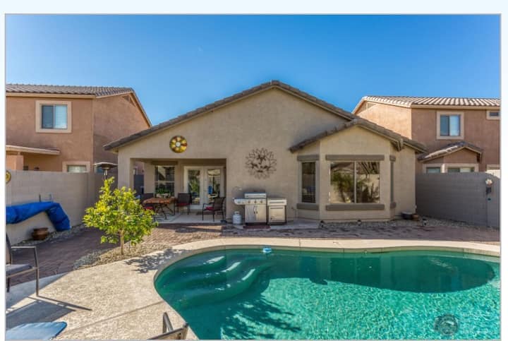 Beautiful Single Story Vacation Home/heated Pool - Maricopa, AZ