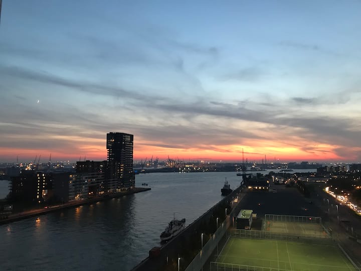 Waterfront Loft With City And Port View Rotterdam! - Schiedam
