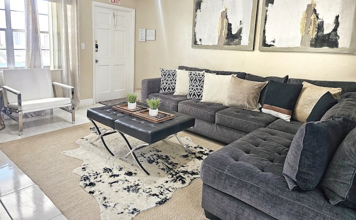 Glam 2 Bedroom Apartment Close To Nsu - Pembroke Pines, FL