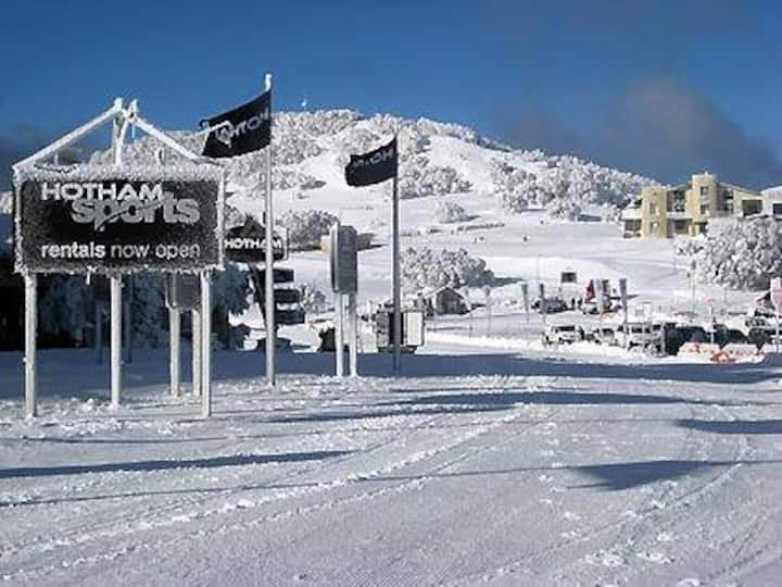 Hotham Ski Out 5 Bed Studio21 W/ Pool, Sauna & Spa - Mount Hotham