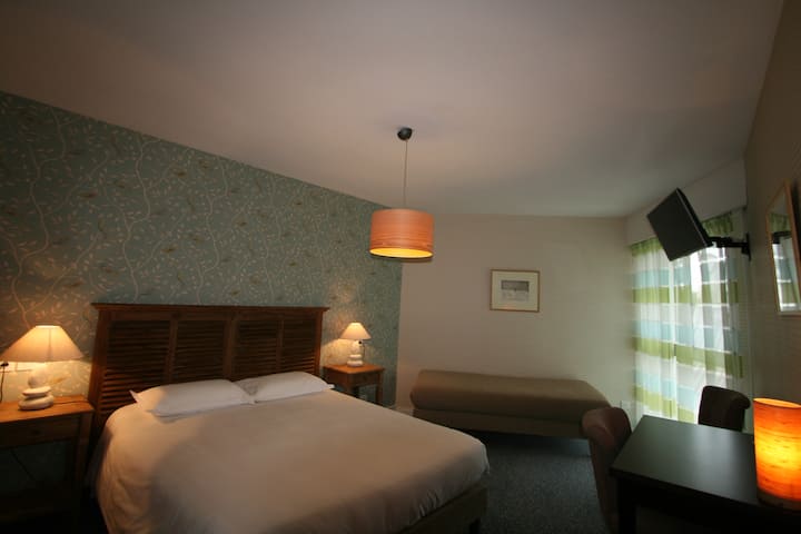 Great Triple Room In Audierne. - Pointe du Raz