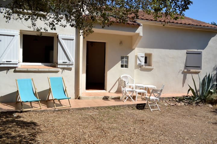 Villa Jumelée, 4 Couchages, Bord De L'eau, Tennis. - Figari