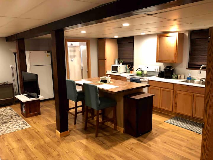 Pet/kid Friendly Travel Nurse Studio Apartment - New Hampshire