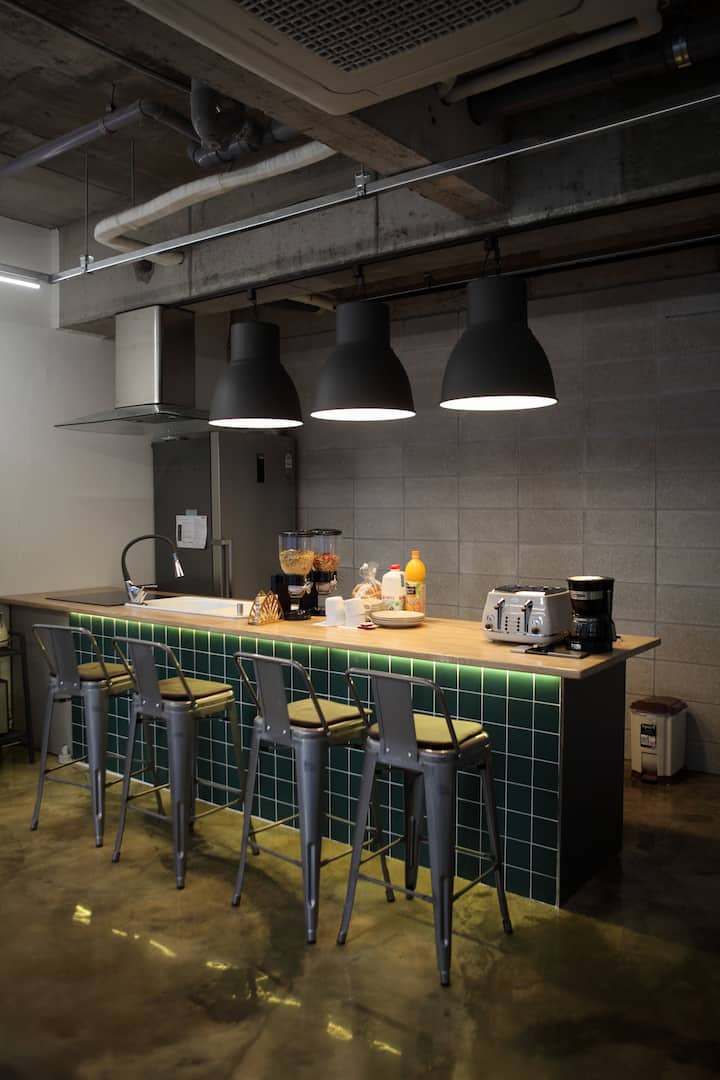 위대한게스트 [조식커플룸] - Sokcho-si