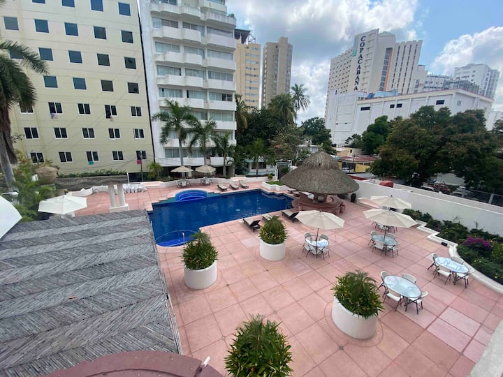 Departamento En Costera. A Unos Metros De La Playa - Acapulco