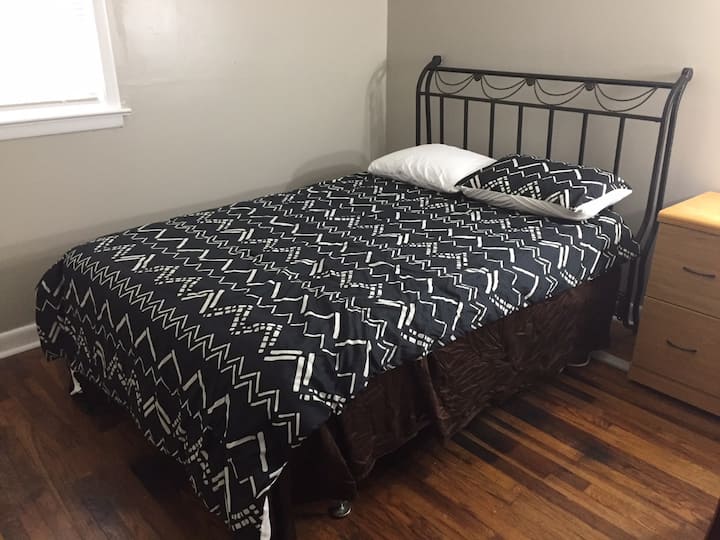 Comfy Queen Bed Walk2tcnj Restaurants 5min Airport - Trenton, NJ
