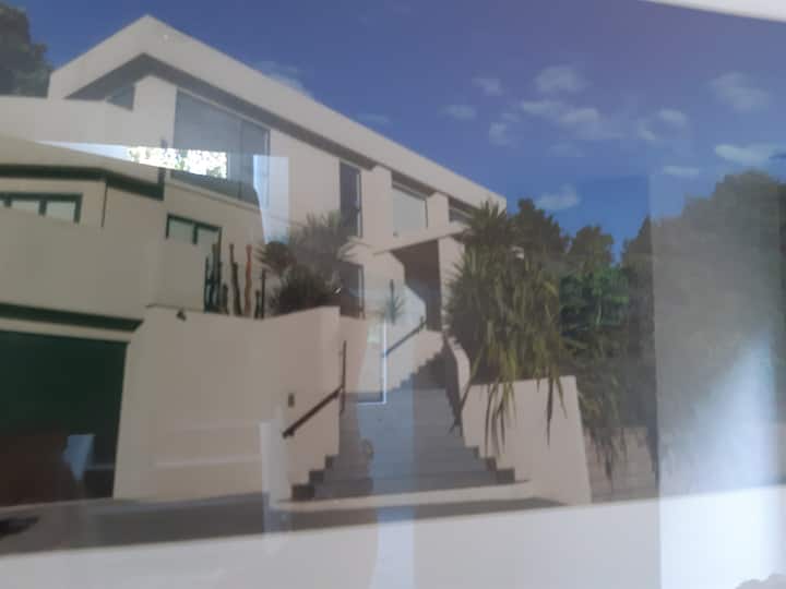 Golf.. Beach Or Shopping. All 5 Minutes Walk - Paraparaumu