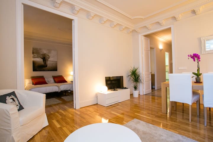 La Monumental Apartment - Barcelona