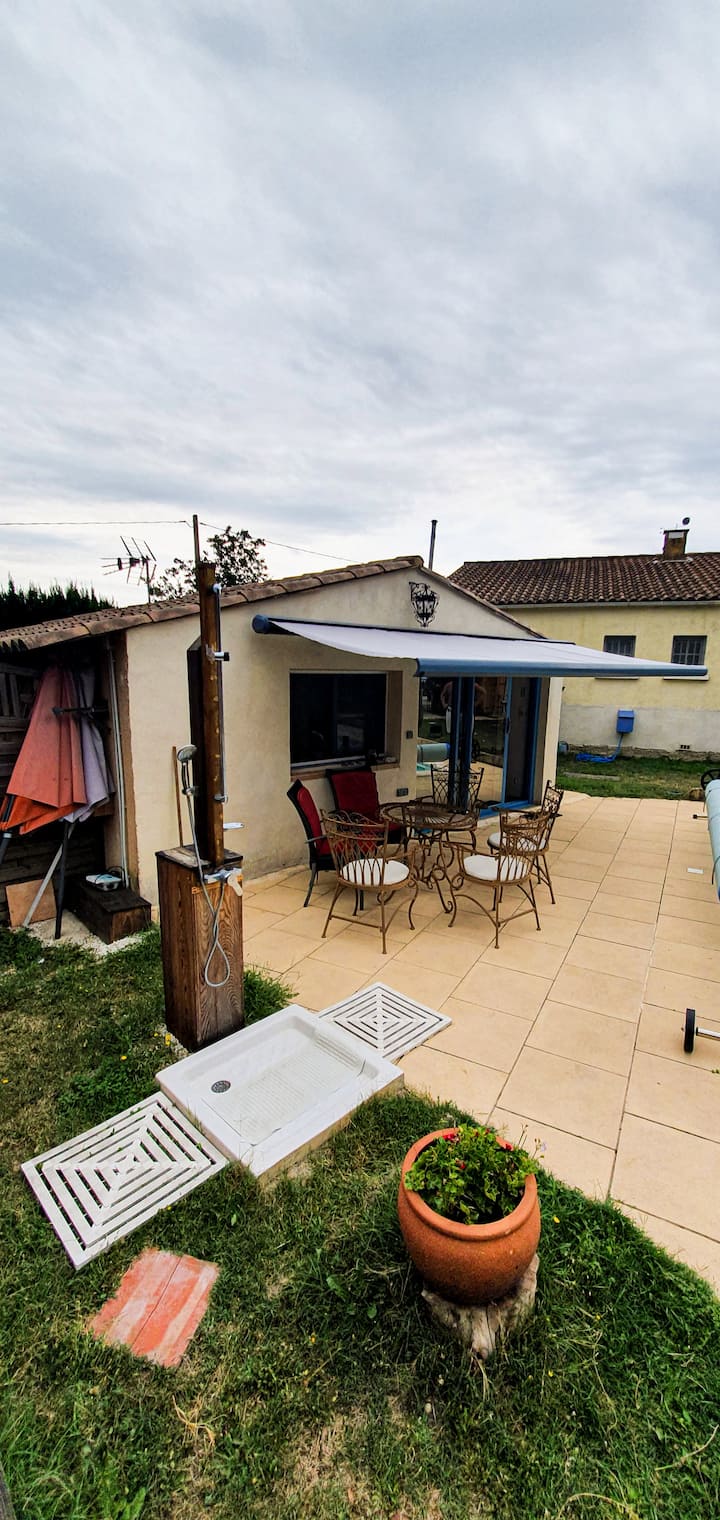 Sud De La France, Vacances Dans Le Trianglesoleil - Uzès