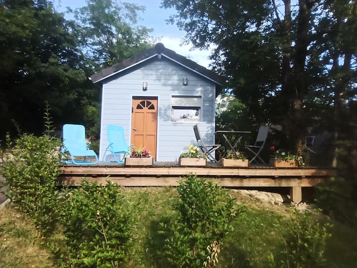 Petit Chalet Au Calme Avec Terrasse Et Parking - Aix-les-Bains