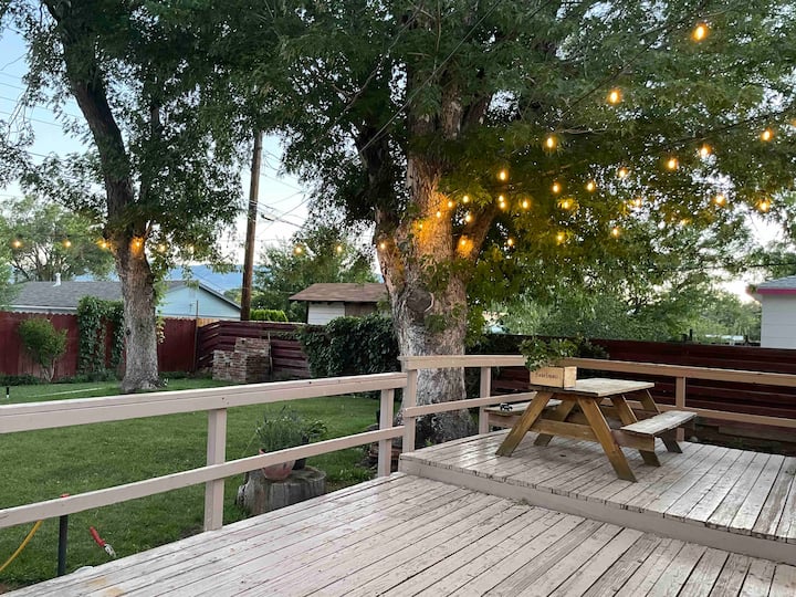 Charming Rustic Retreat Near Airport & Midtown - Sparks, NV