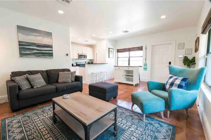 Beautiful Duplex In Victoria Park! - Fort Lauderdale, FL