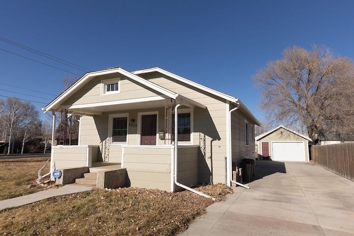 Beautiful Home In The Heart Of Olde Town Arvada - Arvada, CO