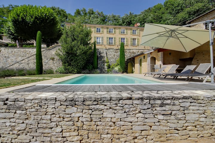 Domaine Viticole Du 18e Siècle Entièrement Rénové - Beaujolais