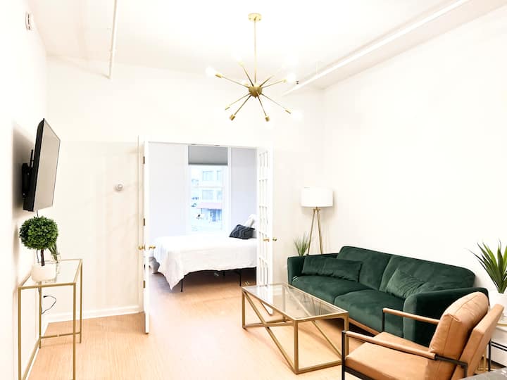 Fully Renovated Apt-near Hospitals, Upstate, Rt 81 - Syracuse, NY