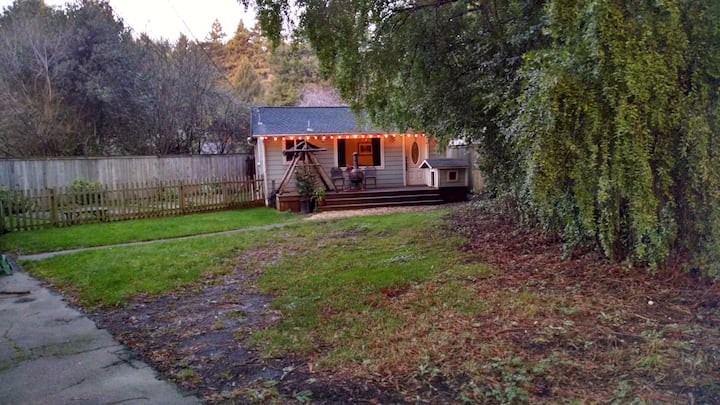 Redwood Curtain Cottage - Humboldt County, CA