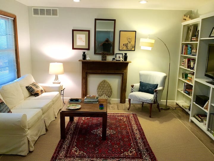 5-star--queen Bed Room W/bath Near Mu Stadium - Columbia, MO
