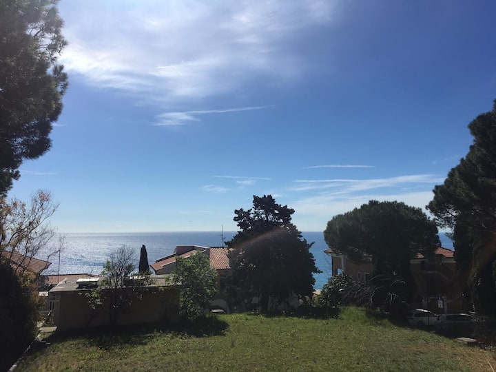 Pietra Ligure, Nella Tranquillità ... - Loano