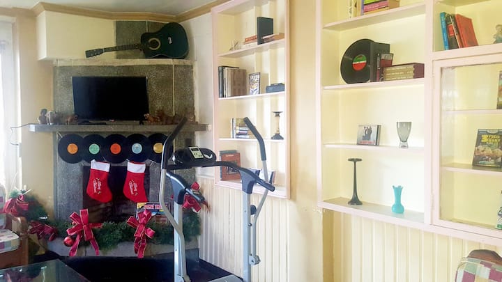 Executive Wide Living Rm Apt | 2 Km Away From Town - Baguio