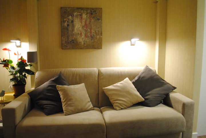 Cristiana's Lovely Apartment In City Center - Mailand