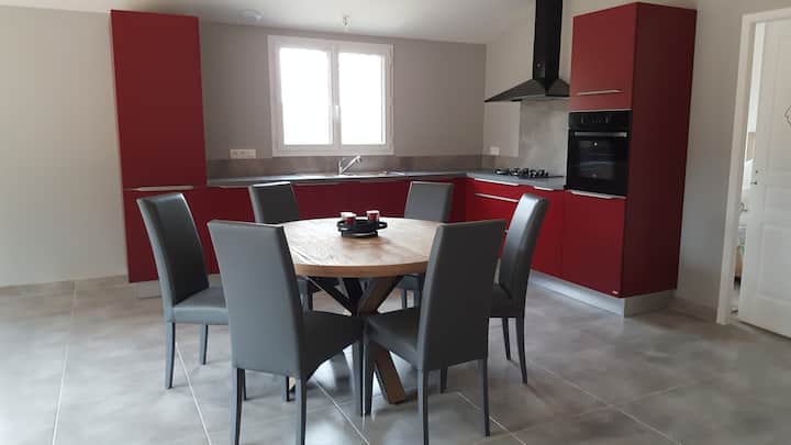 Les Rhinos En Sud Ardèche - Joyeuse