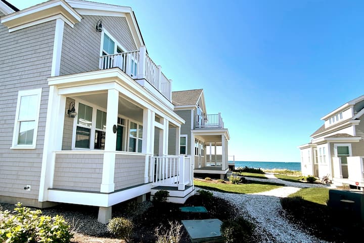 Upscale Cottage With Private Beach And Pool! - Dennis, MA