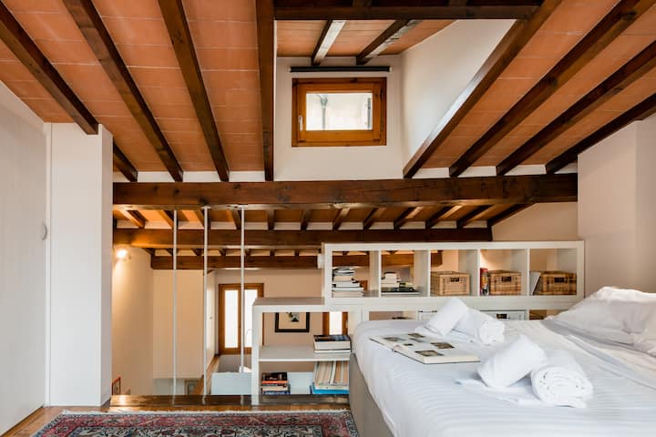 Modern Bohemian Penthouse In Santa Croce - Floransa