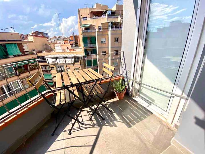 1 Loft With Terrace, Kitchen And Bath Next Metrost - El Prat de Llobregat
