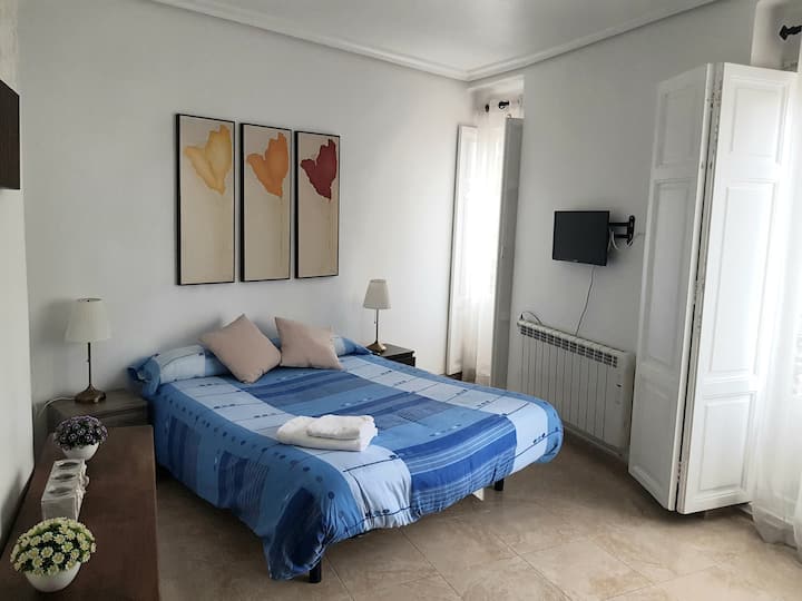Apartment In The Center Of The City Very Sunny - Manises