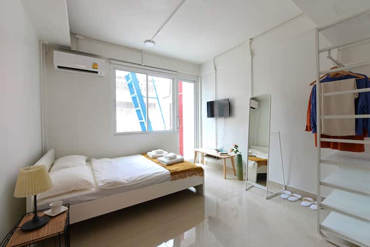 Cozy Room In Sukhumvit 5mins To Bts Phrom Phong - Bangkok