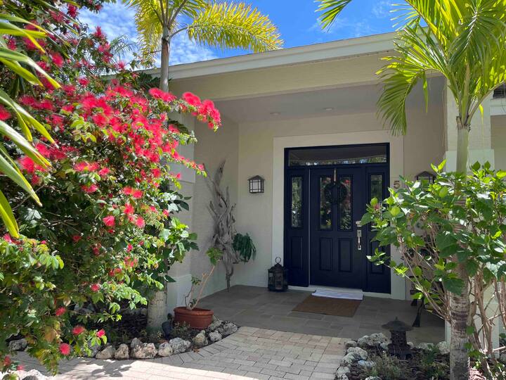 Island Oasis On Anna Maria Island Off Pine Ave - Anna Maria Island, FL