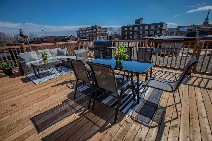 Montreal 4br/2baths + Parking + Patio - Montreal