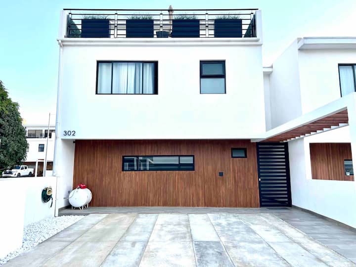 Casa Vista Mar Gated, A/c & Heat - Ensenada