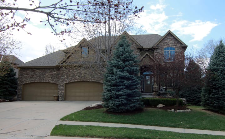 Hawthorne Park Estate - Omaha, NE