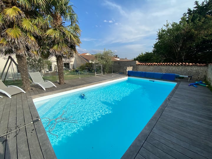 Villa Avec Piscine Sur La Côte à Proximité Du Golf - Charron