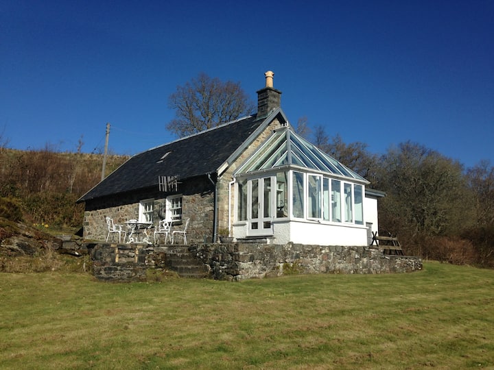 Beachfront Cottage With Stunning Views. - Inveraray