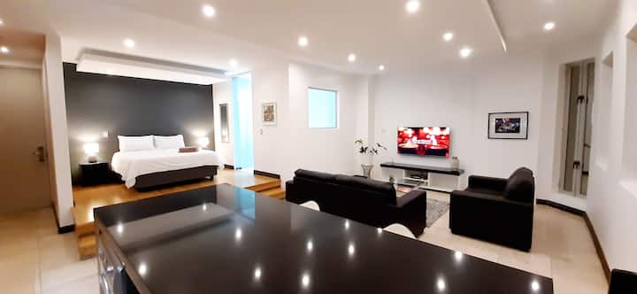 1410: 4onpritchard Luxury Condo With Ups For Wi-fi - Johannesburg
