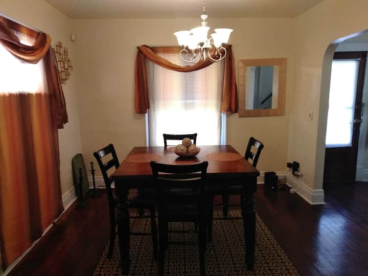 Private Room W/ Shared Common Areas 2 Twin Beds - Niagara Falls, NY