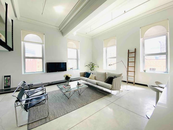 Modern Architect's Loft At Old Market Square - Winnipeg