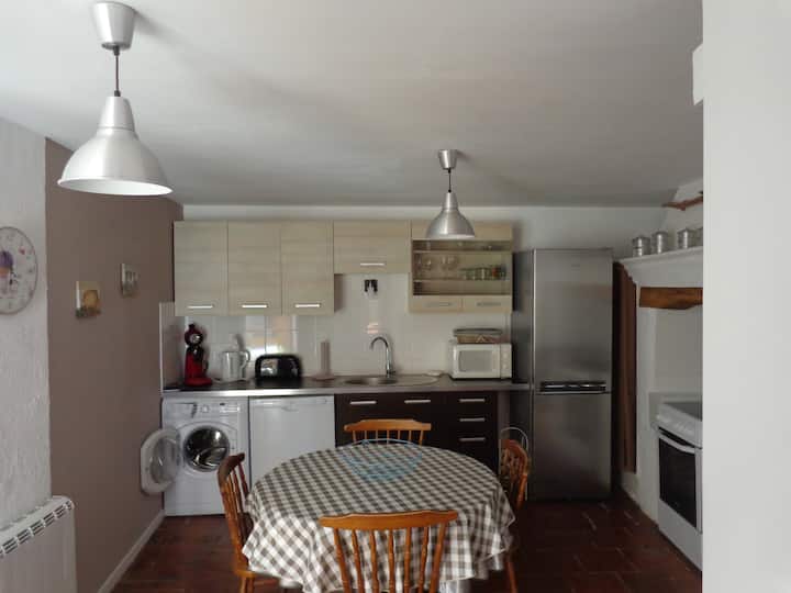 Avène, Centre Village Appartement Tout Confort 3* - Lac d'Avène