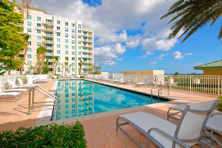 Large 1 Bedroom W/balcony At The Casa Costa Resort - Boynton Beach, FL