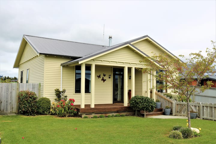Butterfly Villa A Comfortable , Tranquil Stay. - Te Anau