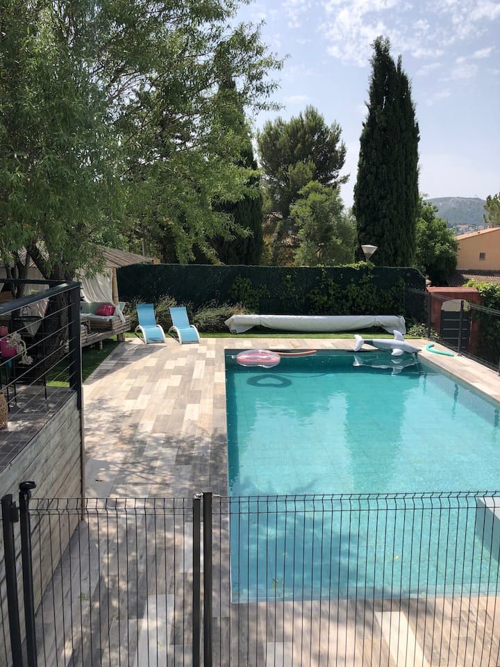 Entre Mer Et Montagne - Cuges-les-Pins