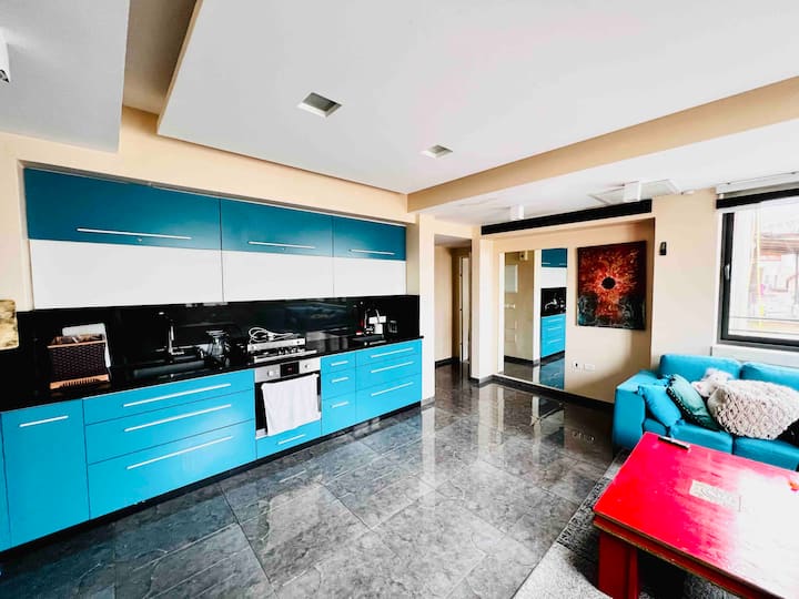 Central Jerusalem Apartment | Rooftop, Jacuzzi - Jerusalem