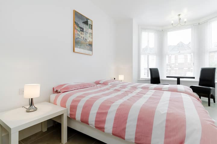 Intimate Private Well Equipped Studio, Can Sleep 2 - Tottenham - London