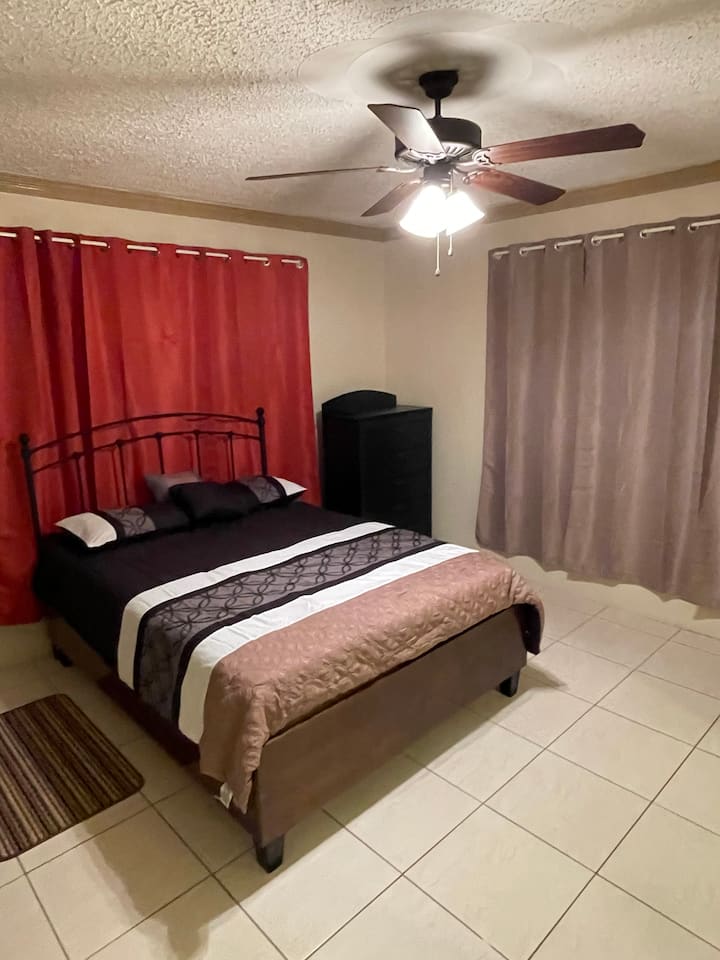 Lovely 3-bedroom In Family Friendly Neighbourhood - ナッソー